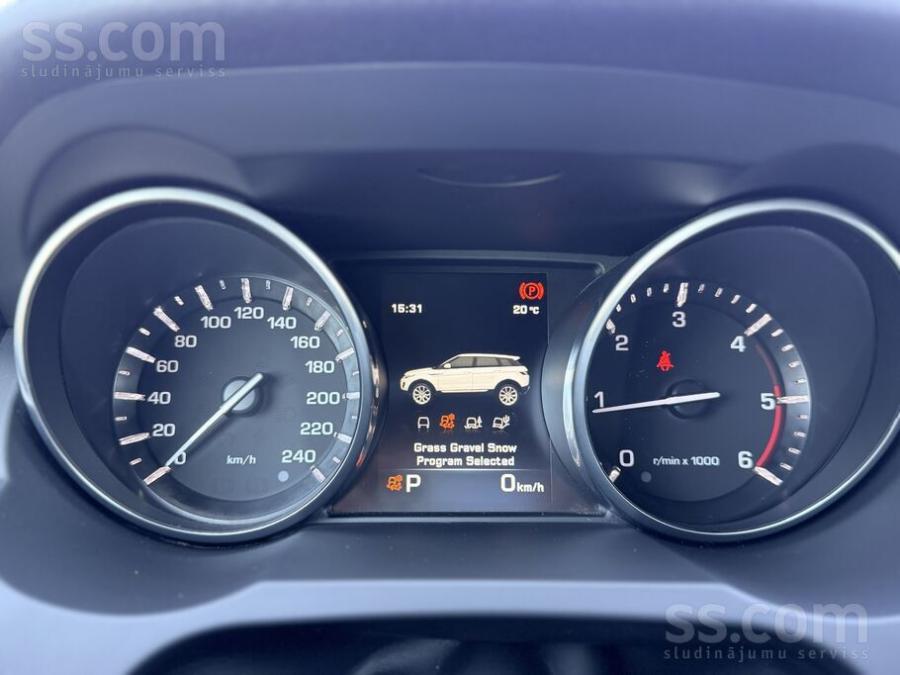 Pelēks Land Rover Range Rover Evoque 2014 Rīga, ar dzinēja tilpumu 2.20 L un nobraukumu 155 tūkst. km par 11995 €, foto 14 vietnē AUTOMOTO.COM.LV