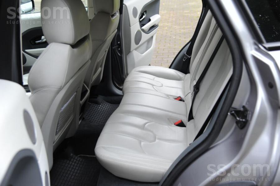 Grey Land Rover Range Rover Evoque 2014 in Jelgava, with an engine capacity of 2.20 L and mileage of 208 thousand km for 9600 €, photo 13 on AUTOMOTO.COM.LV