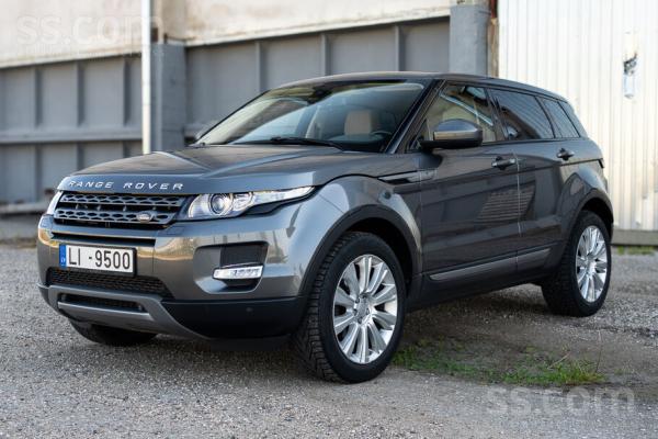 Pelēks Land Rover Range Rover Evoque 2015 Valmiera, ar dzinēja tilpumu 2.20 L un nobraukumu 110 tūkst. km par 15800 €, foto 2 vietnē AUTOMOTO.COM.LV