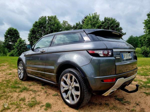 Pelēks Land Rover Range Rover Evoque 2015 Viļņa, ar dzinēja tilpumu 2.18 L un nobraukumu 217 tūkst. km par 9500 €, foto 7 vietnē AUTOMOTO.COM.LV