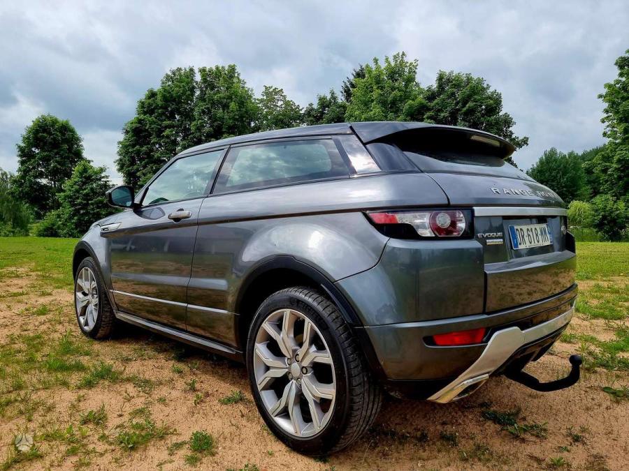 Pelēks Land Rover Range Rover Evoque 2015 Viļņa, ar dzinēja tilpumu 2.18 L un nobraukumu 217 tūkst. km par 9500 €, foto 8 vietnē AUTOMOTO.COM.LV