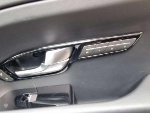 Pelēks Land Rover Range Rover Evoque 2015 Viļņa, ar dzinēja tilpumu 2.18 L un nobraukumu 217 tūkst. km par 9500 €, foto 16 vietnē AUTOMOTO.COM.LV