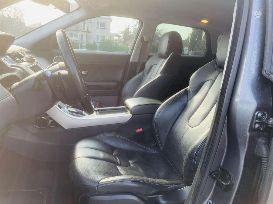 Pelēks Land Rover Range Rover Evoque 2015 Tauragė, ar dzinēja tilpumu 2.18 L un nobraukumu 152 tūkst. km par 11500 €, foto 6 vietnē AUTOMOTO.COM.LV