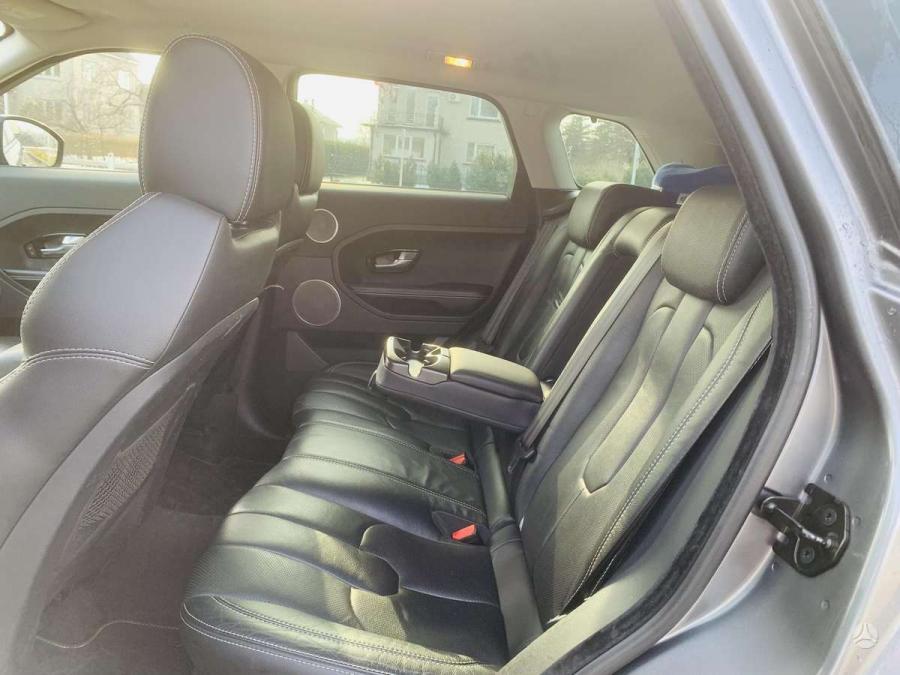 Pelēks Land Rover Range Rover Evoque 2015 Tauragė, ar dzinēja tilpumu 2.18 L un nobraukumu 152 tūkst. km par 11500 €, foto 7 vietnē AUTOMOTO.COM.LV