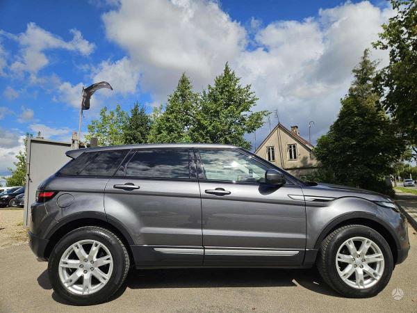 Pelēks Land Rover Range Rover Evoque 2015 Šauļi, ar dzinēja tilpumu 2.00 L un nobraukumu 173 tūkst. km par 9950 €, foto 7 vietnē AUTOMOTO.COM.LV