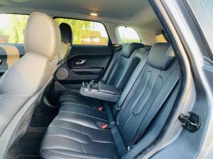 Pelēks Land Rover Range Rover Evoque 2015 Tauragė, ar dzinēja tilpumu 2.18 L un nobraukumu 152 tūkst. km par 11400 €, foto 6 vietnē AUTOMOTO.COM.LV
