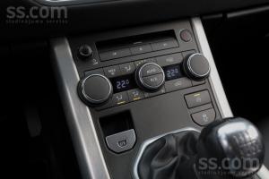Grey Land Rover Range Rover Evoque 2015 in Jelgava, with an engine capacity of 2.20 L and mileage of 124 thousand km for 10990 €, photo 16 on AUTOMOTO.COM.LV