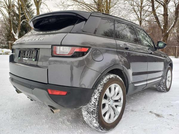 Pelēks Land Rover Range Rover Evoque 2016 Šauļi, ar dzinēja tilpumu 2.00 L un nobraukumu 179 tūkst. km par 12250 €, foto 3 vietnē AUTOMOTO.COM.LV