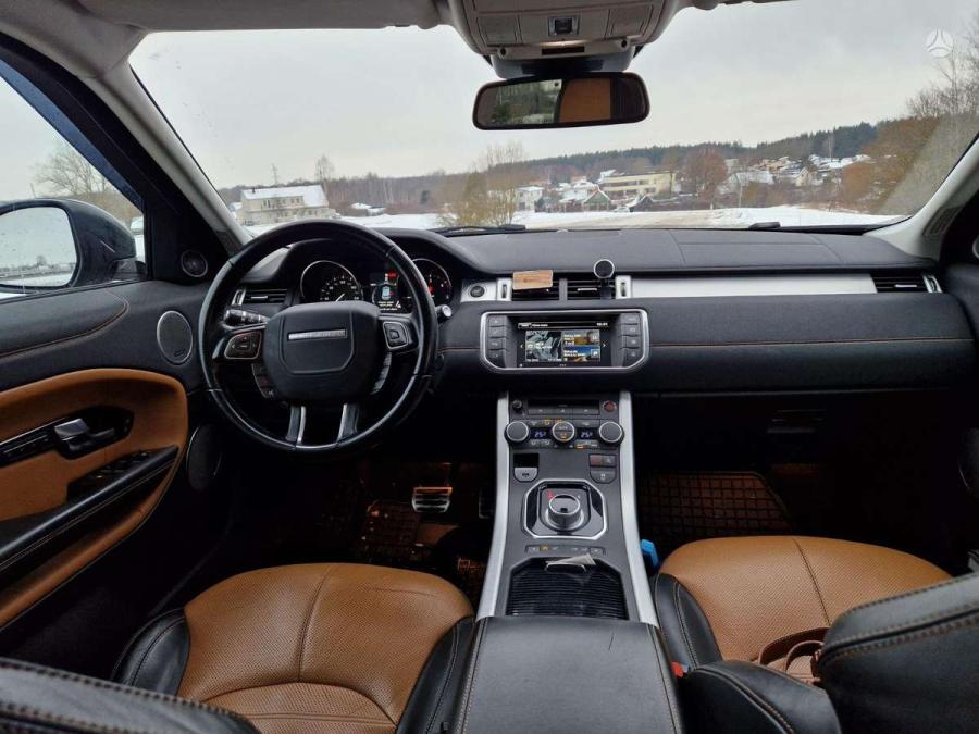 Grey Land Rover Range Rover Evoque 2016 in Siauliai, with an engine capacity of 2.00 L and mileage of 185 thousand km for 12200 €, photo 5 on AUTOMOTO.COM.LV