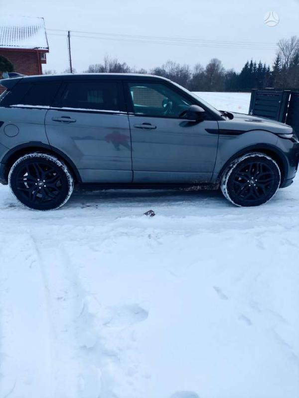Pelēks Land Rover Range Rover Evoque 2016 Tauragė, ar dzinēja tilpumu 2.00 L un nobraukumu 137 tūkst. km par 11900 €, foto 6 vietnē AUTOMOTO.COM.LV