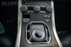 Pelēks Land Rover Range Rover Evoque 2016 Rīga, ar dzinēja tilpumu 2.00 L un nobraukumu 0 tūkst. km par 13990 €, foto 9 vietnē AUTOMOTO.COM.LV