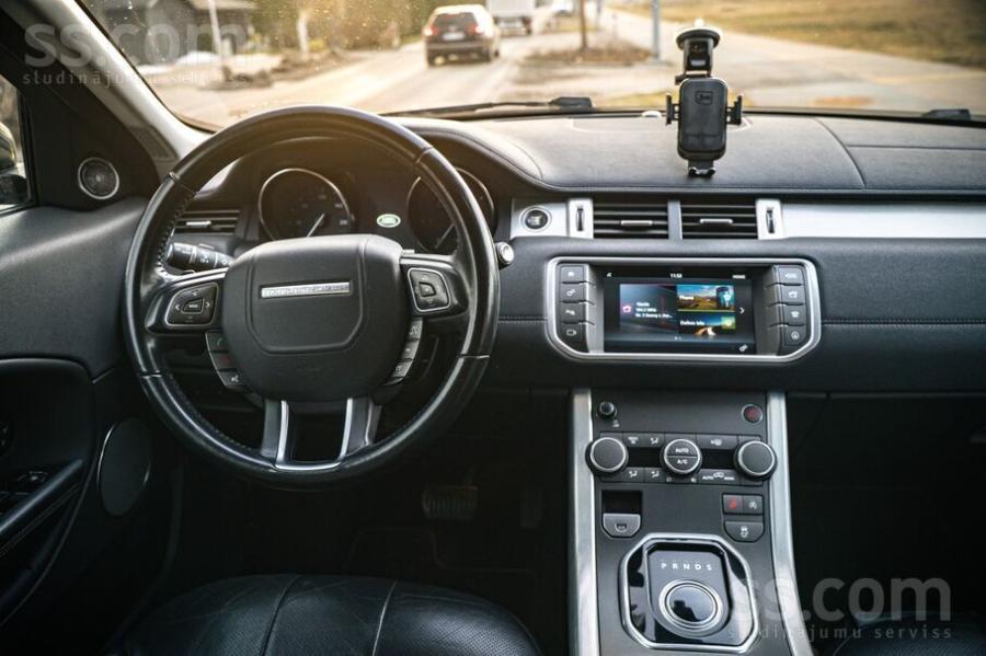 Pelēks Land Rover Range Rover Evoque 2016 Rīga, ar dzinēja tilpumu 2.00 L un nobraukumu 0 tūkst. km par 13990 €, foto 10 vietnē AUTOMOTO.COM.LV