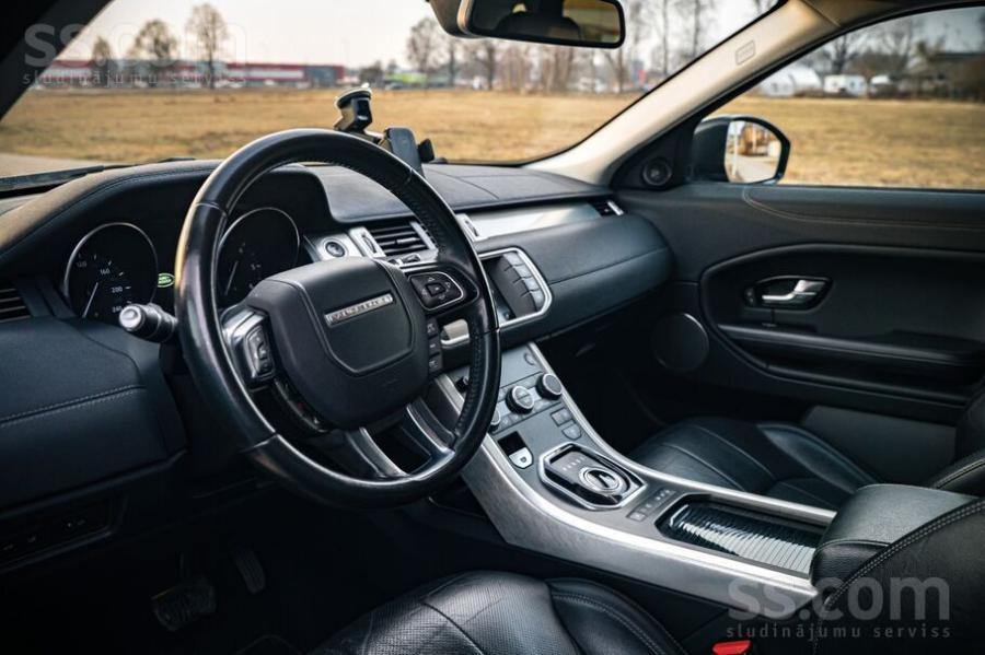 Pelēks Land Rover Range Rover Evoque 2016 Rīga, ar dzinēja tilpumu 2.00 L un nobraukumu 0 tūkst. km par 13990 €, foto 13 vietnē AUTOMOTO.COM.LV