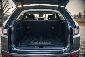 Pelēks Land Rover Range Rover Evoque 2016 Rīga, ar dzinēja tilpumu 2.00 L un nobraukumu 0 tūkst. km par 13990 €, foto 14 vietnē AUTOMOTO.COM.LV