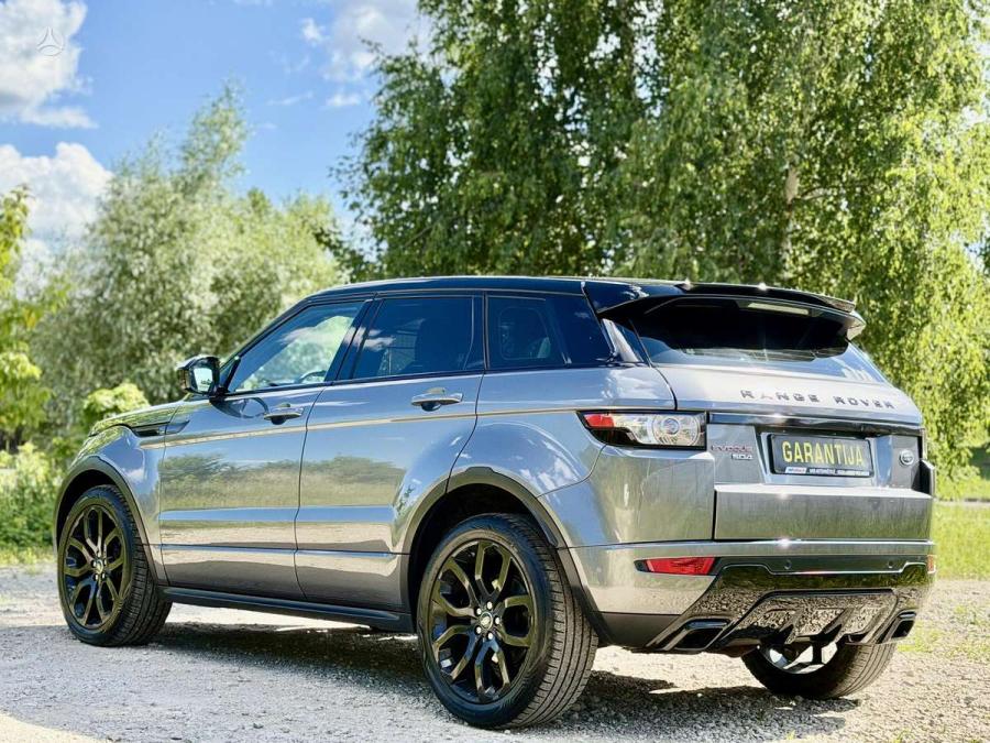 Grey Land Rover Range Rover Evoque 2016 in Siauliai, with an engine capacity of 2.18 L and mileage of 289 thousand km for 15550 €, photo 4 on AUTOMOTO.COM.LV
