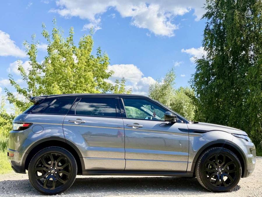 Grey Land Rover Range Rover Evoque 2016 in Siauliai, with an engine capacity of 2.18 L and mileage of 289 thousand km for 15550 €, photo 15 on AUTOMOTO.COM.LV