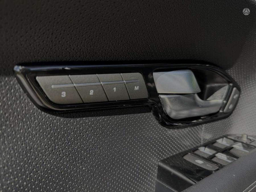 Grey Land Rover Range Rover Evoque 2016 in Siauliai, with an engine capacity of 2.18 L and mileage of 289 thousand km for 15550 €, photo 39 on AUTOMOTO.COM.LV