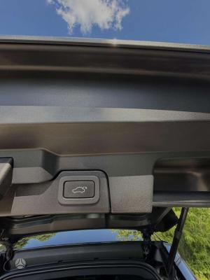 Grey Land Rover Range Rover Evoque 2016 in Siauliai, with an engine capacity of 2.18 L and mileage of 289 thousand km for 15550 €, photo 41 on AUTOMOTO.COM.LV