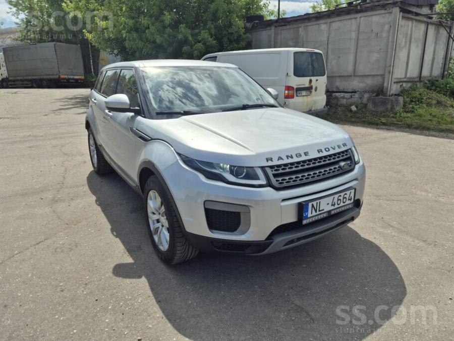 Grey Land Rover Range Rover Evoque 2016 in Riga, with an engine capacity of 2.00 L and mileage of 188 thousand km for 12490 €, photo 3 on AUTOMOTO.COM.LV