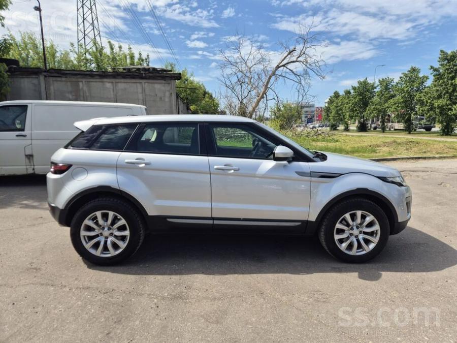 Grey Land Rover Range Rover Evoque 2016 in Riga, with an engine capacity of 2.00 L and mileage of 188 thousand km for 12490 €, photo 6 on AUTOMOTO.COM.LV