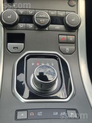 Grey Land Rover Range Rover Evoque 2016 in Riga, with an engine capacity of 2.00 L and mileage of 188 thousand km for 12490 €, photo 18 on AUTOMOTO.COM.LV