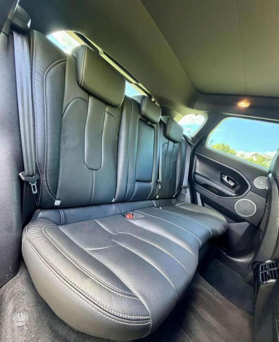 Grey Land Rover Range Rover Evoque 2016 in Siauliai, with an engine capacity of 2.18 L and mileage of 289 thousand km for 15550 €, photo 27 on AUTOMOTO.COM.LV