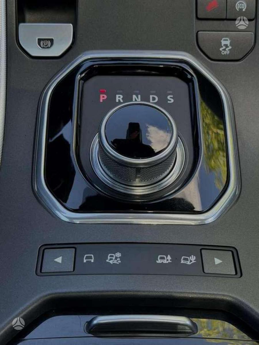 Grey Land Rover Range Rover Evoque 2016 in Siauliai, with an engine capacity of 2.18 L and mileage of 289 thousand km for 15550 €, photo 34 on AUTOMOTO.COM.LV