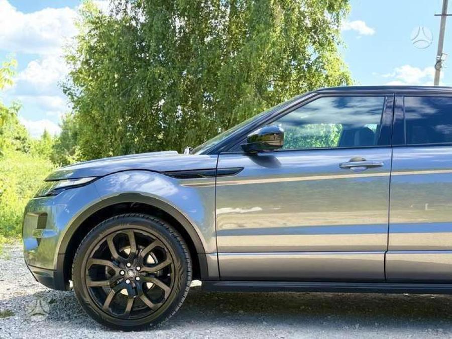 Grey Land Rover Range Rover Evoque 2016 in Siauliai, with an engine capacity of 2.18 L and mileage of 289 thousand km for 15550 €, photo 12 on AUTOMOTO.COM.LV