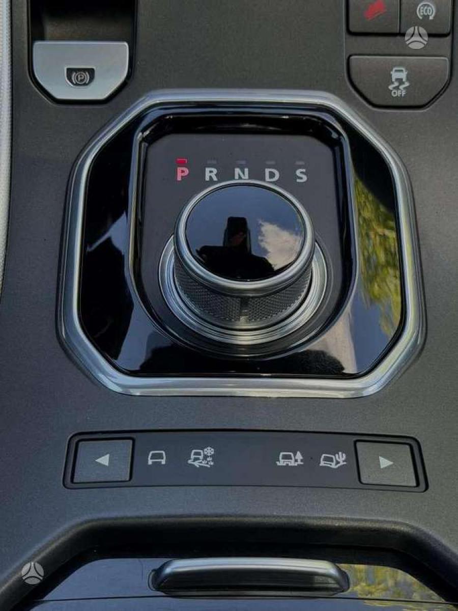 Grey Land Rover Range Rover Evoque 2016 in Siauliai, with an engine capacity of 2.18 L and mileage of 289 thousand km for 15550 €, photo 34 on AUTOMOTO.COM.LV