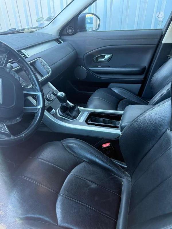 Pelēks Land Rover Range Rover Evoque 2016 Panevēža, ar dzinēja tilpumu 2.00 L un nobraukumu 159 tūkst. km par 4800 €, foto 5 vietnē AUTOMOTO.COM.LV