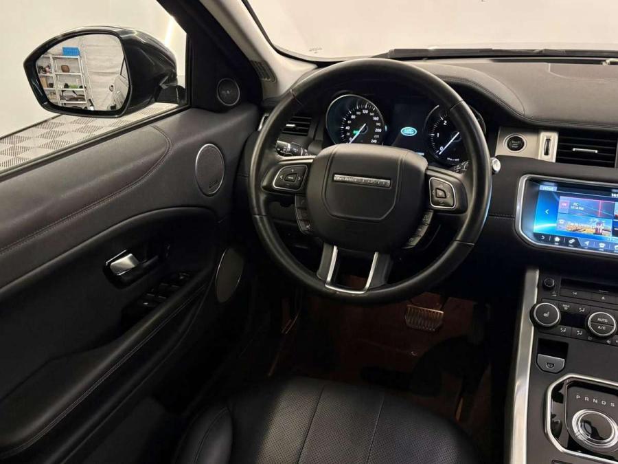 Grey Land Rover Range Rover Evoque 2016 in Marijampole, with an engine capacity of 2.00 L and mileage of 224 thousand km for 12450 €, photo 17 on AUTOMOTO.COM.LV