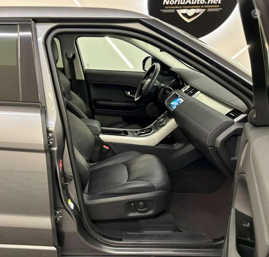 Grey Land Rover Range Rover Evoque 2016 in Marijampole, with an engine capacity of 2.00 L and mileage of 224 thousand km for 12450 €, photo 19 on AUTOMOTO.COM.LV
