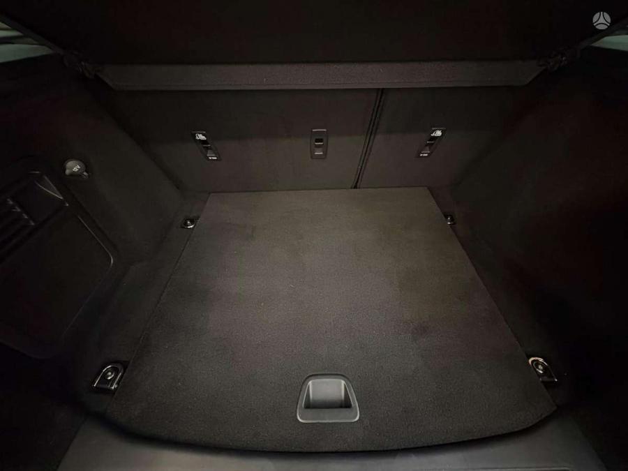 Grey Land Rover Range Rover Evoque 2016 in Marijampole, with an engine capacity of 2.00 L and mileage of 224 thousand km for 12450 €, photo 30 on AUTOMOTO.COM.LV