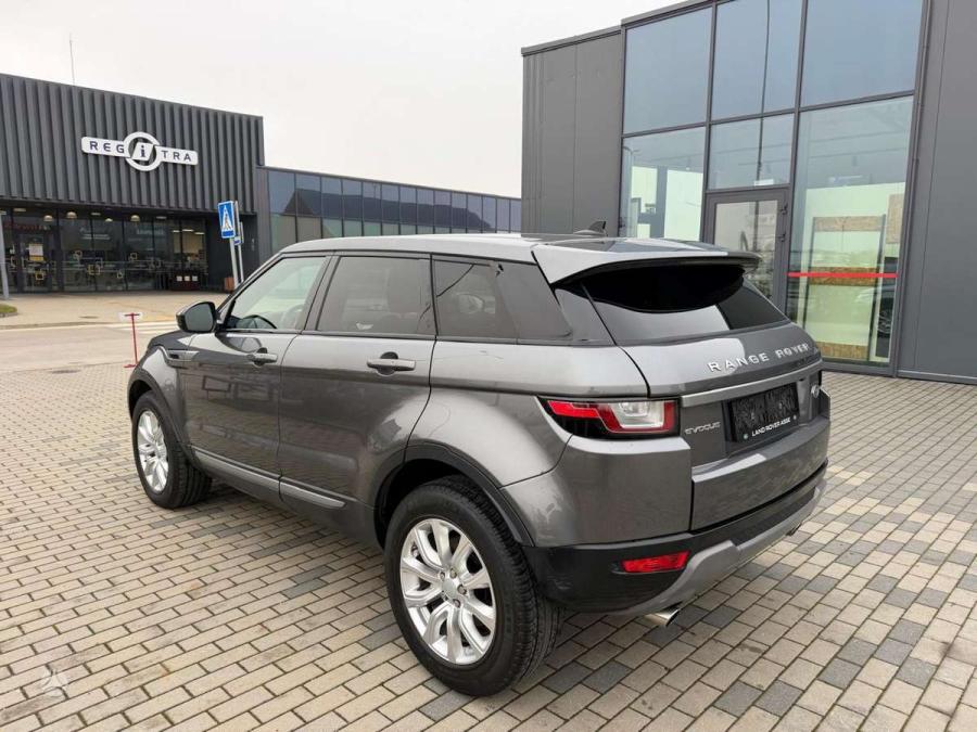 Grey Land Rover Range Rover Evoque 2016 in Siauliai, with an engine capacity of 2.00 L and mileage of 159 thousand km for 10800 €, photo 6 on AUTOMOTO.COM.LV