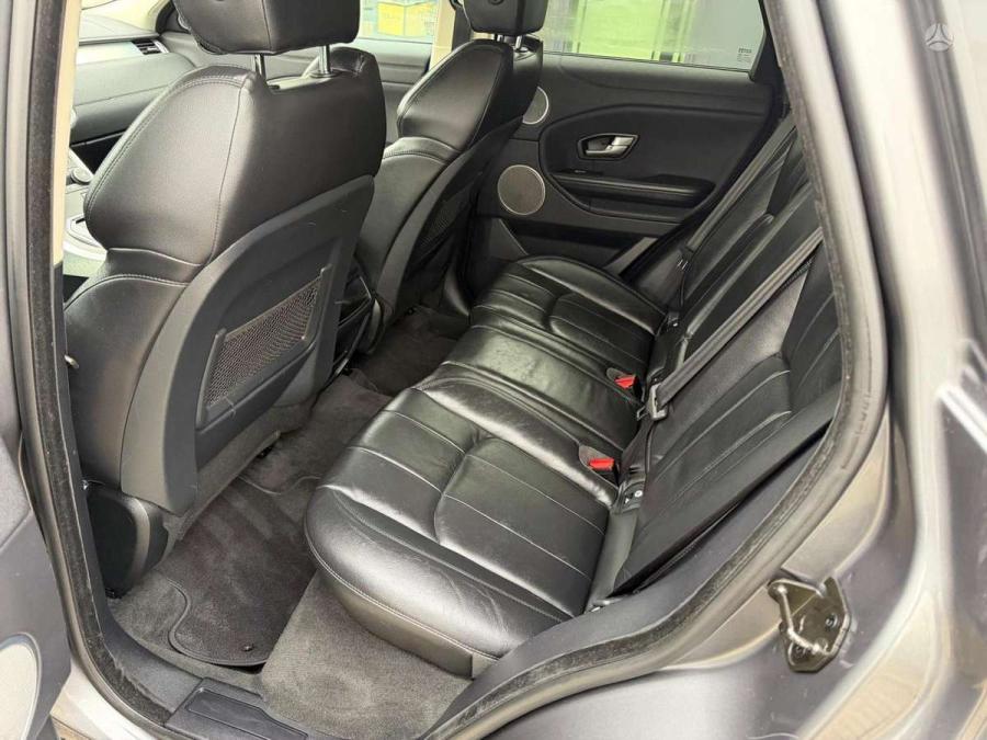 Grey Land Rover Range Rover Evoque 2016 in Siauliai, with an engine capacity of 2.00 L and mileage of 159 thousand km for 10800 €, photo 15 on AUTOMOTO.COM.LV