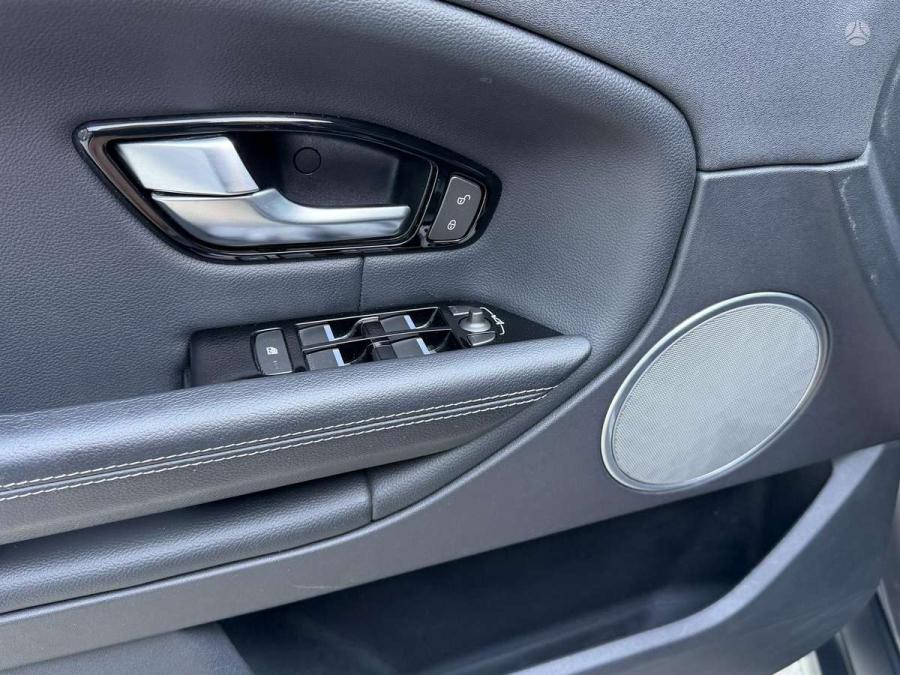 Grey Land Rover Range Rover Evoque 2016 in Utena, with an engine capacity of 2.00 L and mileage of 200 thousand km for 5900 €, photo 12 on AUTOMOTO.COM.LV