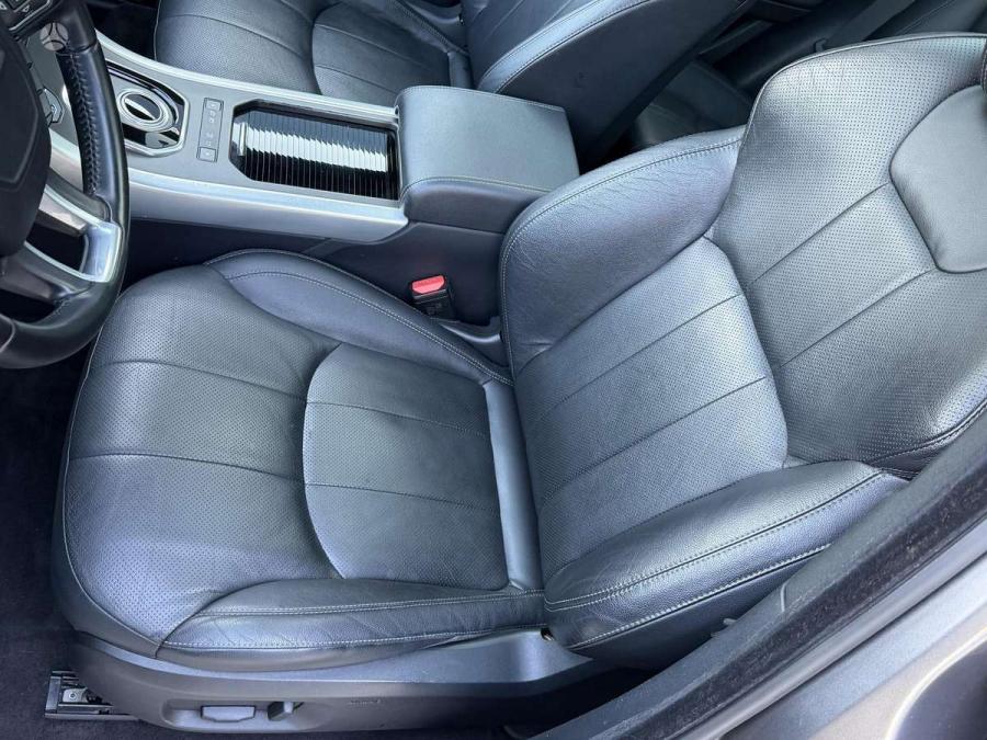 Grey Land Rover Range Rover Evoque 2016 in Utena, with an engine capacity of 2.00 L and mileage of 200 thousand km for 5900 €, photo 13 on AUTOMOTO.COM.LV