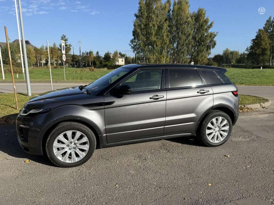Pelēks Land Rover Range Rover Evoque 2016 Tauragė, ar dzinēja tilpumu 2.00 L un nobraukumu 160 tūkst. km par 9600 €, foto 4 vietnē AUTOMOTO.COM.LV