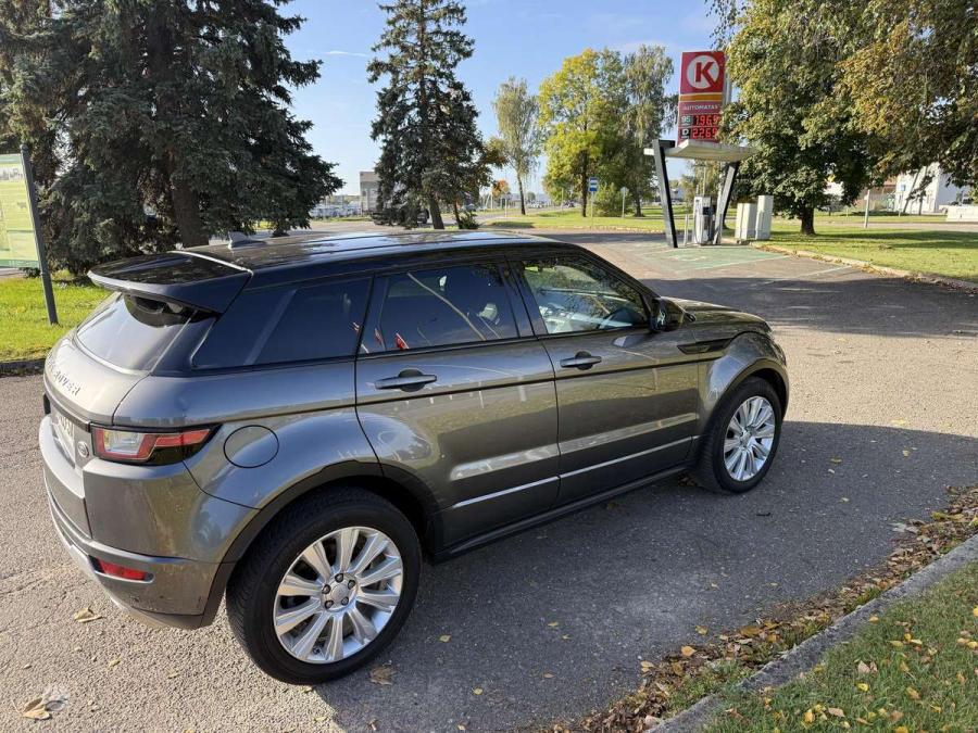 Pelēks Land Rover Range Rover Evoque 2016 Tauragė, ar dzinēja tilpumu 2.00 L un nobraukumu 160 tūkst. km par 9600 €, foto 7 vietnē AUTOMOTO.COM.LV