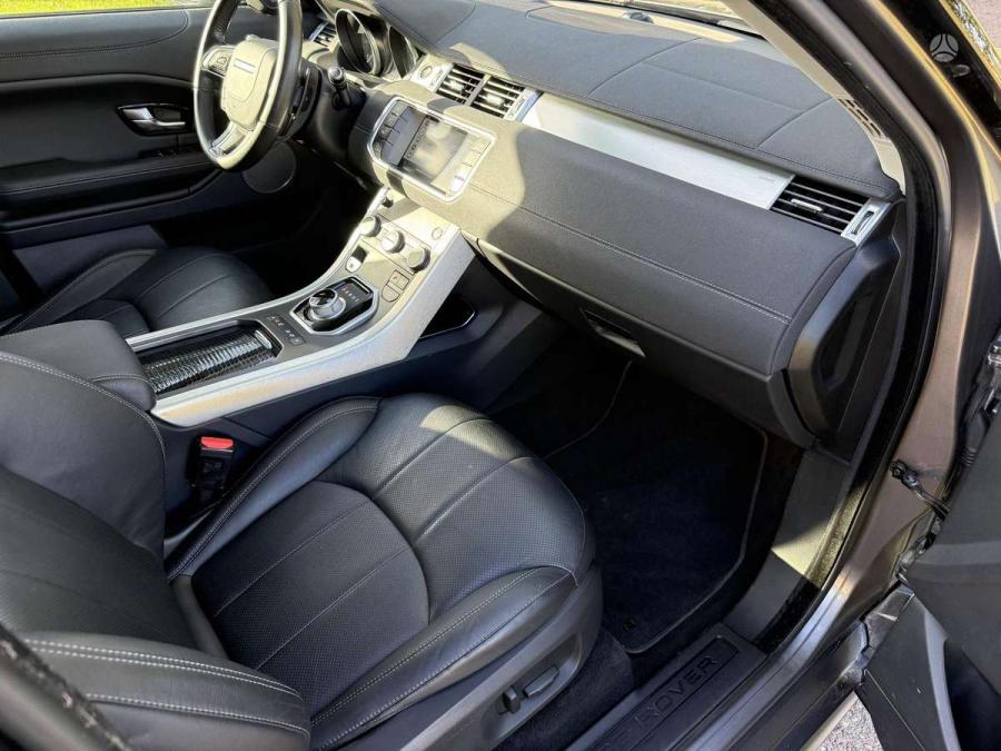 Pelēks Land Rover Range Rover Evoque 2016 Tauragė, ar dzinēja tilpumu 2.00 L un nobraukumu 160 tūkst. km par 9600 €, foto 12 vietnē AUTOMOTO.COM.LV
