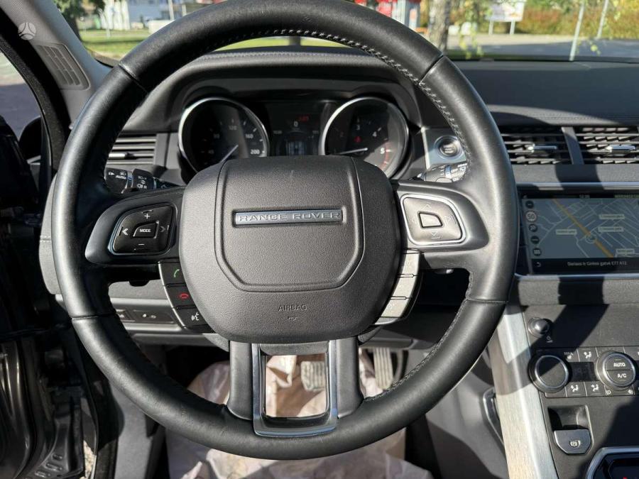 Pelēks Land Rover Range Rover Evoque 2016 Tauragė, ar dzinēja tilpumu 2.00 L un nobraukumu 160 tūkst. km par 9600 €, foto 15 vietnē AUTOMOTO.COM.LV
