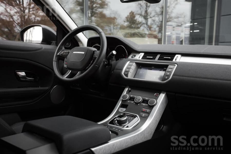 Grey Land Rover Range Rover Evoque 2017 in Jelgava, with an engine capacity of 2.00 L and mileage of 162 thousand km for 13750 €, photo 10 on AUTOMOTO.COM.LV