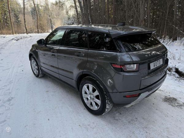 Grey Land Rover Range Rover Evoque 2017 in Taurage, with an engine capacity of 2.00 L and mileage of 142 thousand km for 12400 €, photo 5 on AUTOMOTO.COM.LV