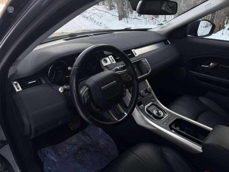 Grey Land Rover Range Rover Evoque 2017 in Taurage, with an engine capacity of 2.00 L and mileage of 142 thousand km for 12400 €, photo 11 on AUTOMOTO.COM.LV