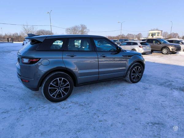 Pelēks Land Rover Range Rover Evoque 2017 Šauļi, ar dzinēja tilpumu 2.00 L un nobraukumu 191 tūkst. km par 13350 €, foto 7 vietnē AUTOMOTO.COM.LV