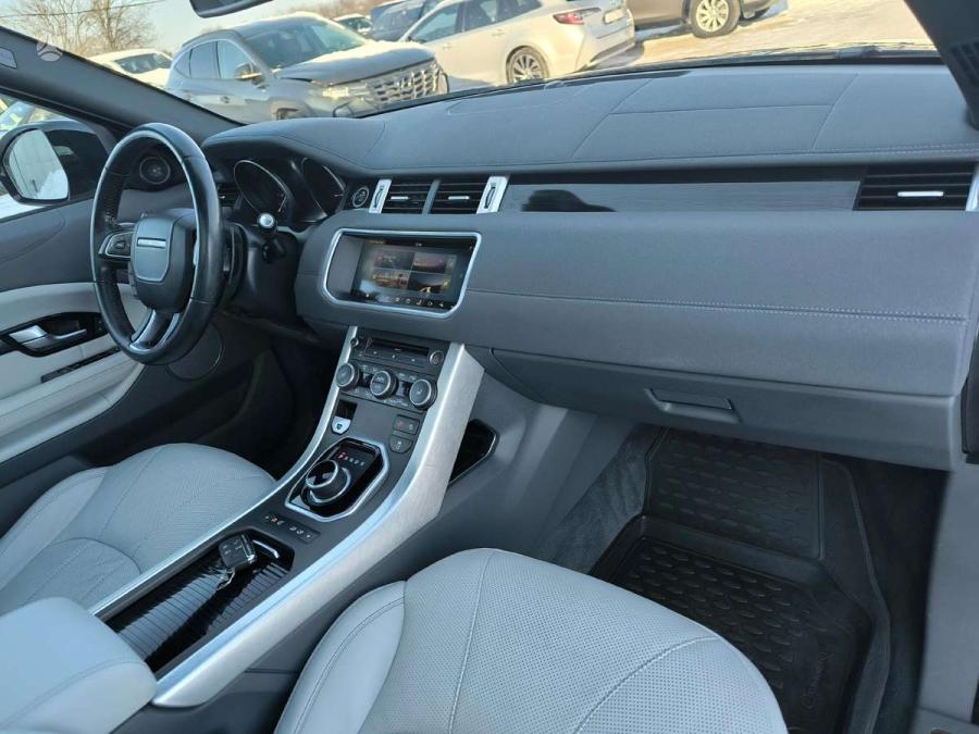 Pelēks Land Rover Range Rover Evoque 2017 Šauļi, ar dzinēja tilpumu 2.00 L un nobraukumu 191 tūkst. km par 13350 €, foto 21 vietnē AUTOMOTO.COM.LV