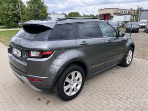 Pelēks Land Rover Range Rover Evoque 2017 Limbaži, ar dzinēja tilpumu 2.00 L un nobraukumu 158 tūkst. km par 13950 €, foto 5 vietnē AUTOMOTO.COM.LV