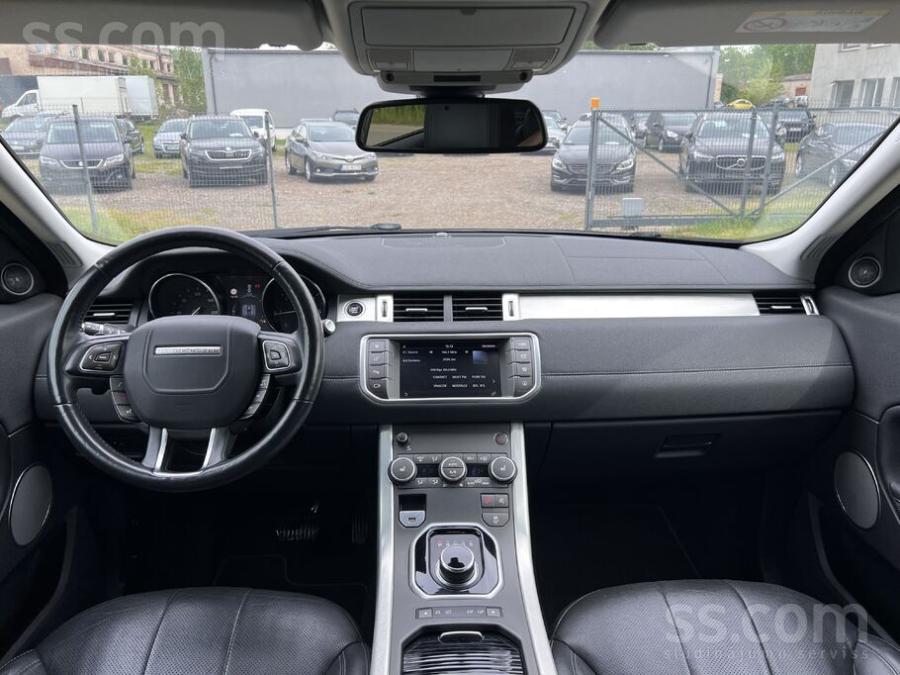 Pelēks Land Rover Range Rover Evoque 2017 Limbaži, ar dzinēja tilpumu 2.00 L un nobraukumu 158 tūkst. km par 13950 €, foto 14 vietnē AUTOMOTO.COM.LV