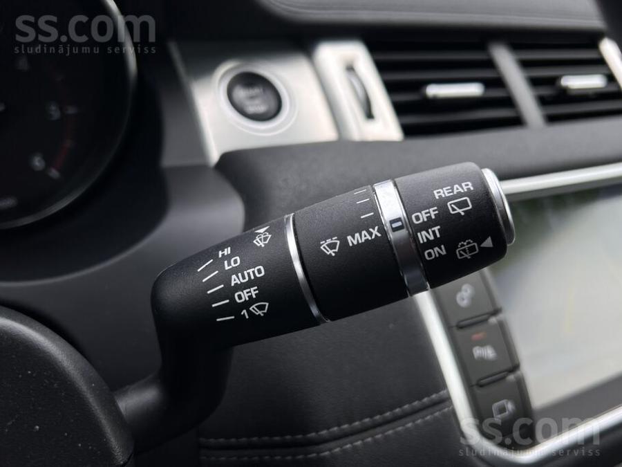 Pelēks Land Rover Range Rover Evoque 2017 Limbaži, ar dzinēja tilpumu 2.00 L un nobraukumu 158 tūkst. km par 13950 €, foto 20 vietnē AUTOMOTO.COM.LV