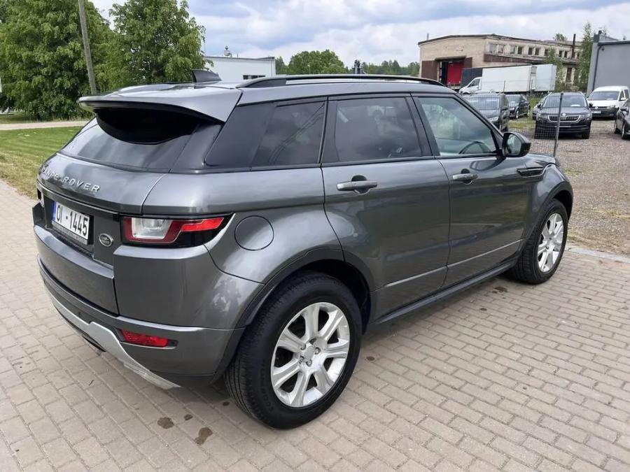 Pelēks Land Rover Range Rover Evoque 2017 Rīga, ar dzinēja tilpumu 2.00 L un nobraukumu 158 tūkst. km par 13950 €, foto 5 vietnē AUTOMOTO.COM.LV
